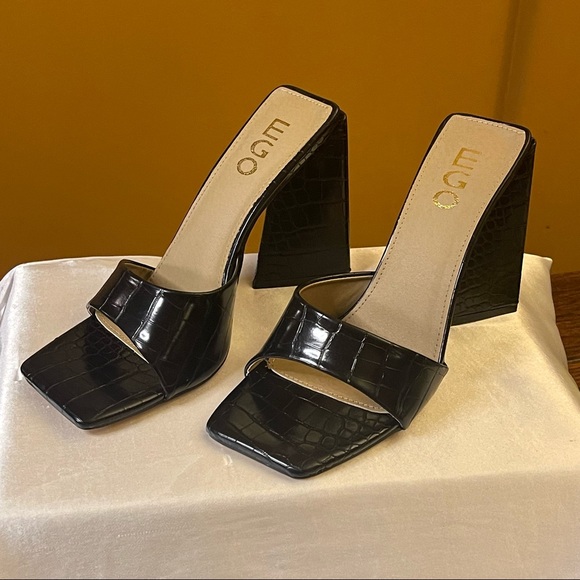 EGO | Shoes | Modern Black Triangle Block Heels | Poshmark